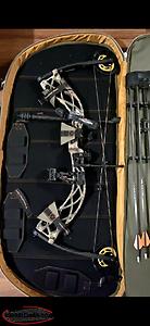 BOWTECH CARBON ICON - Bauline, Newfoundland Labrador | NL Classifieds