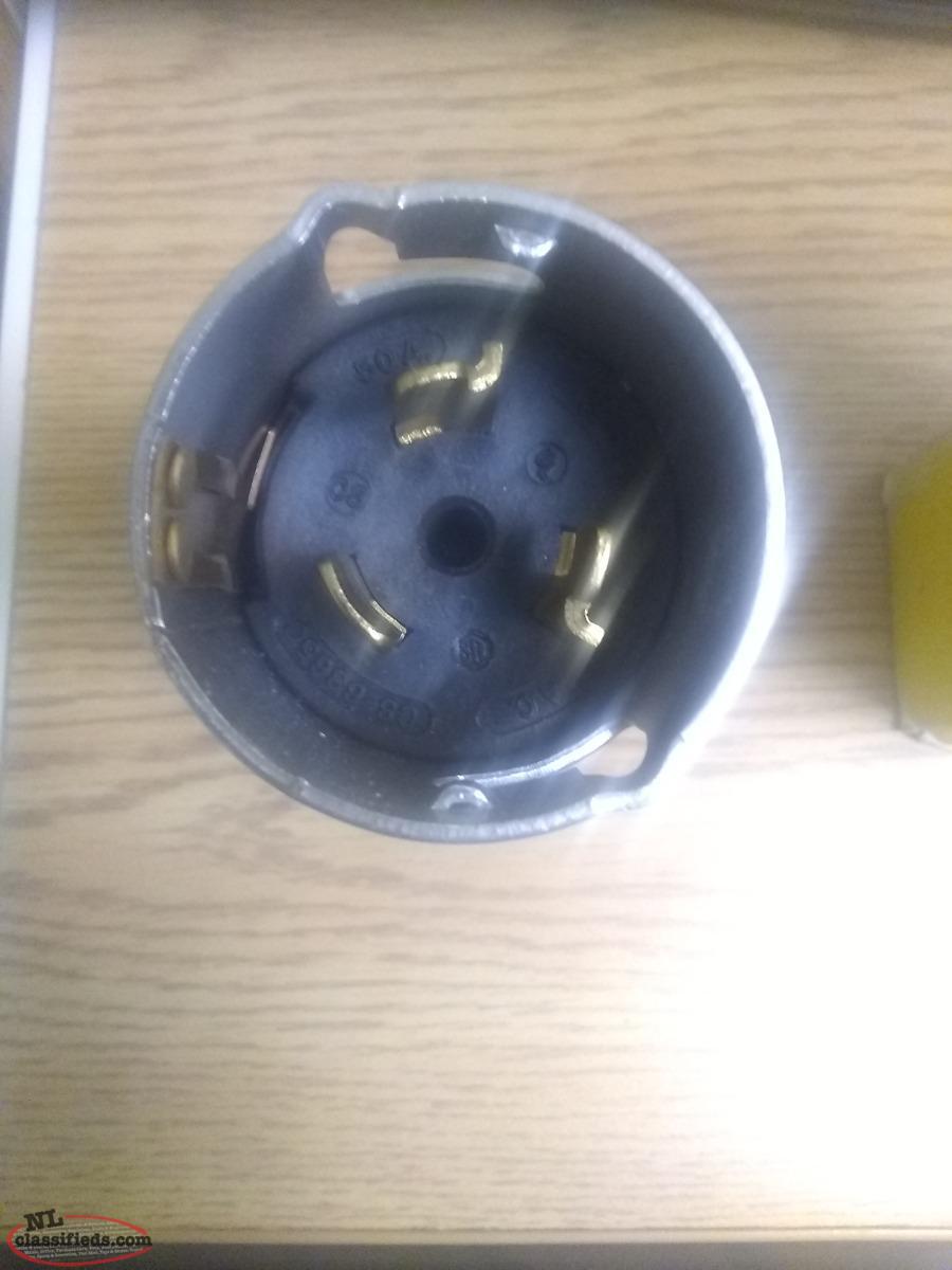 NEW HUBBELL Twist lock PLUGS - St. John's, Newfoundland Labrador | NL ...