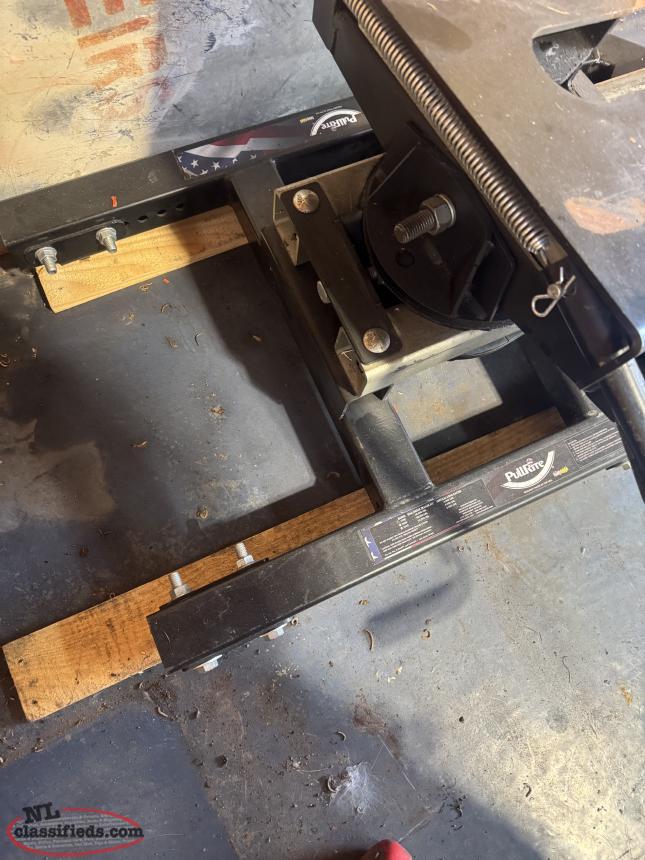 5th Wheel Hitch - Torbay, Newfoundland Labrador | NL Classifieds