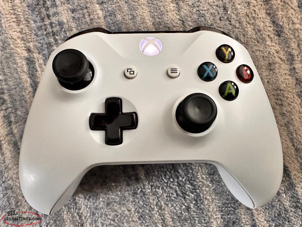 Xbox X/S Controller - White - Bay Bulls, Newfoundland Labrador | NL ...